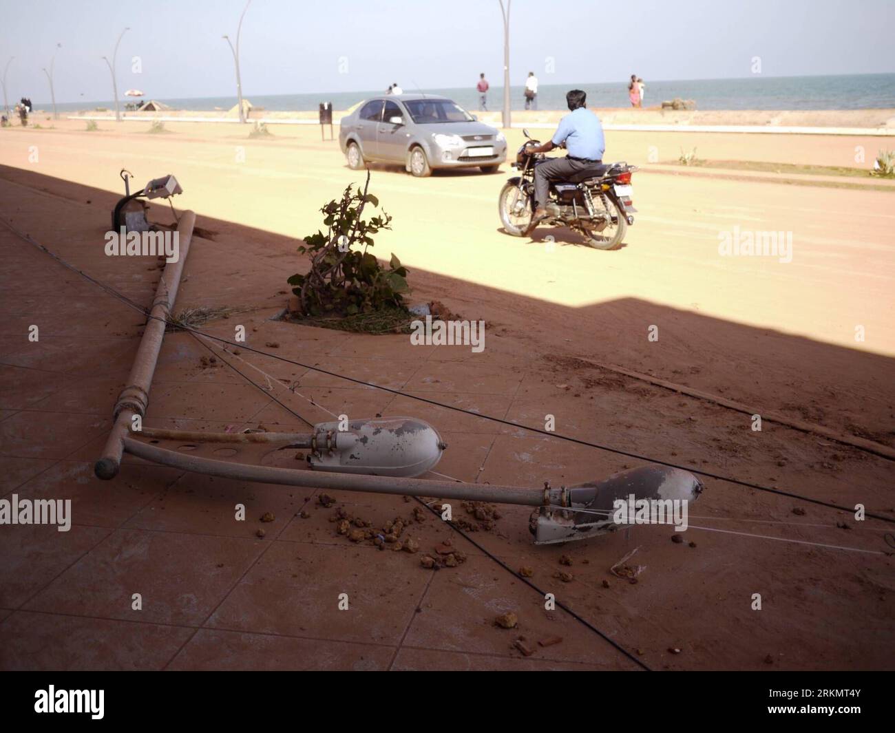 Cyclone wire hi-res stock photography and images - Alamy