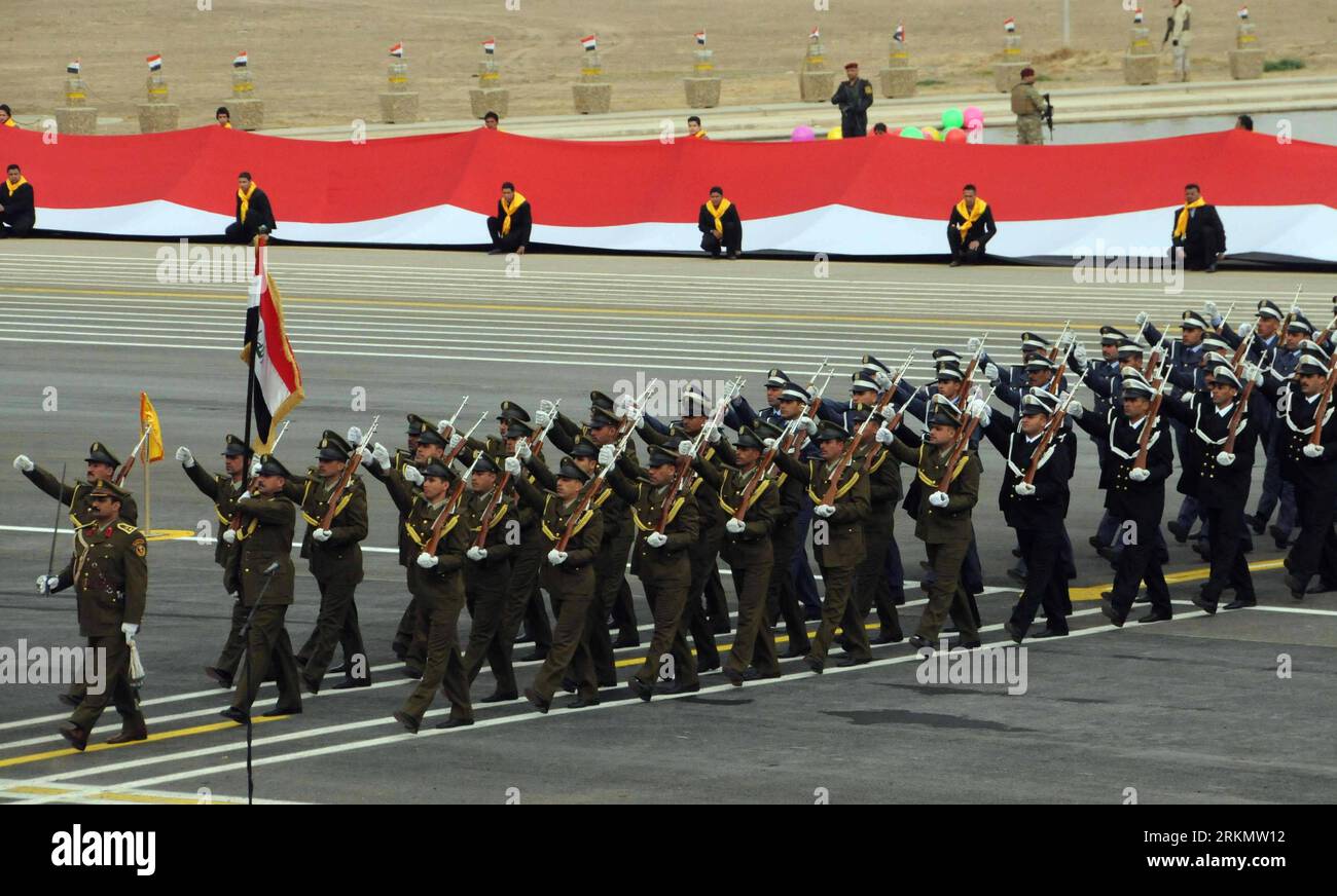 Iraqi honor guards hi-res stock photography and images - Alamy