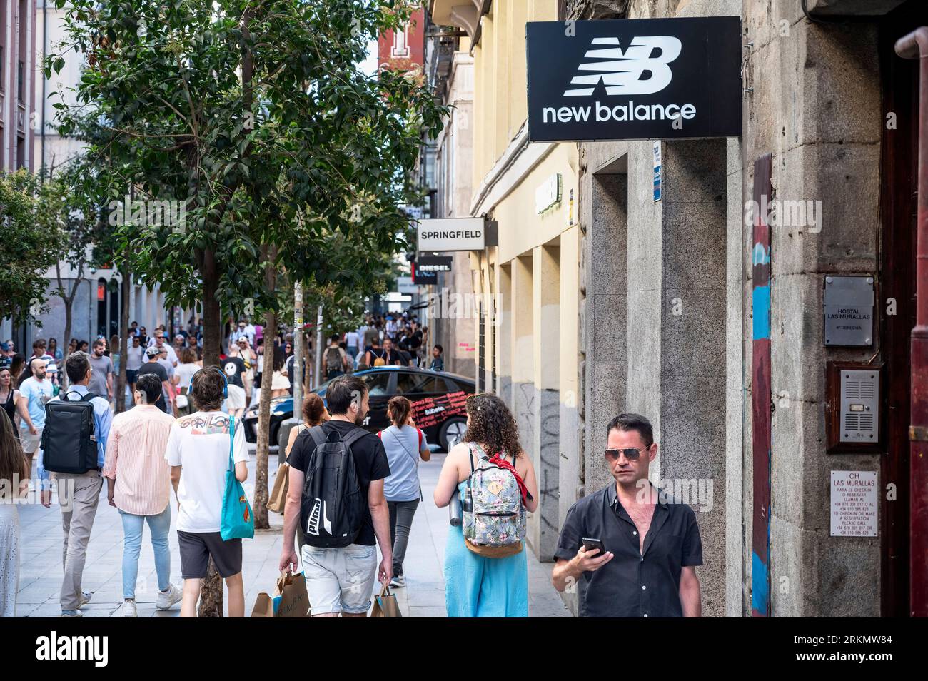 Nb pedestrians hi-res stock photography and images - Alamy