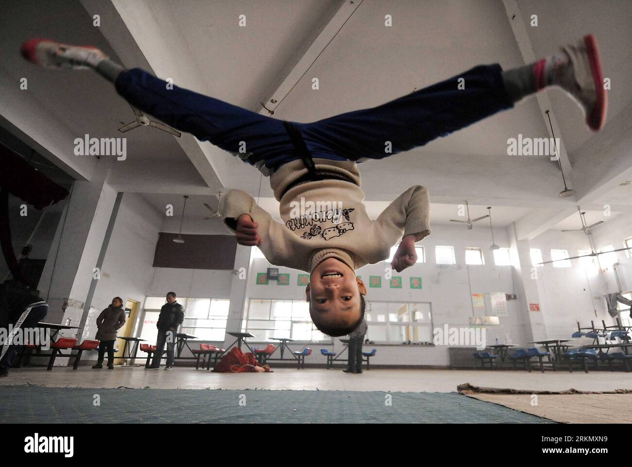 Deaf girl china hi-res stock photography and images - Alamy