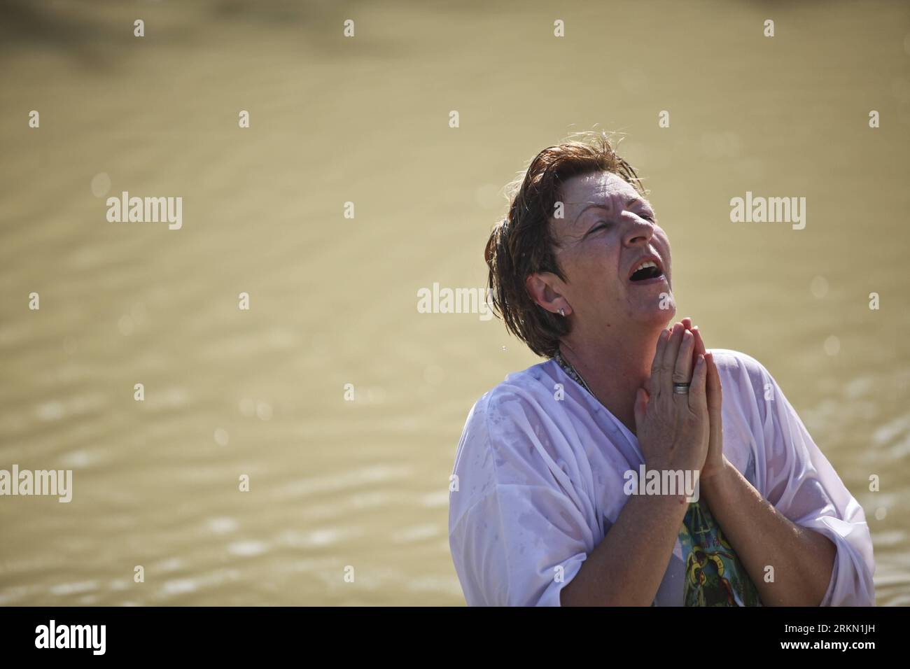 Christ taufe hi-res stock photography and images - Alamy