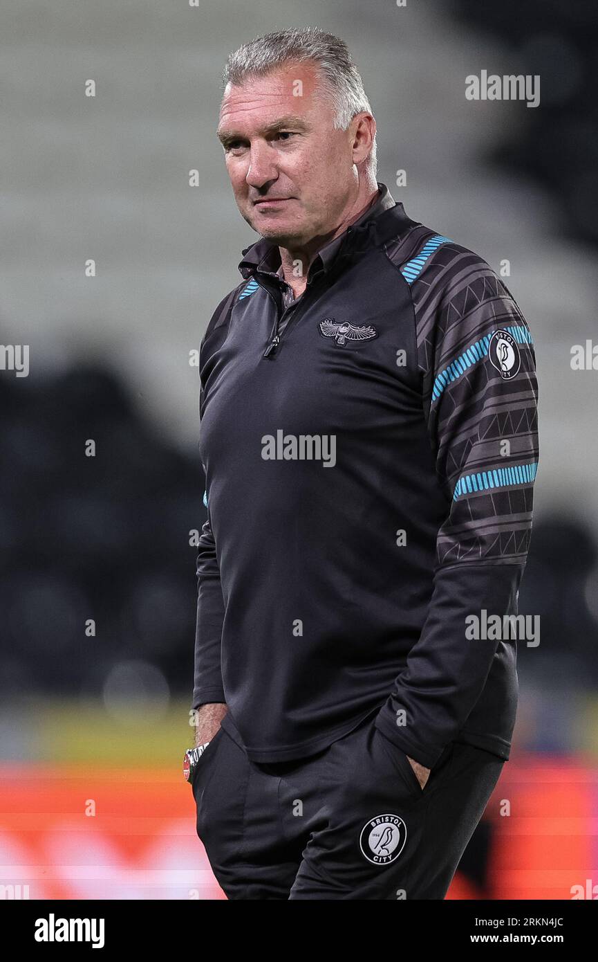 Nigel pearson bristol city august hi-res stock photography and images ...