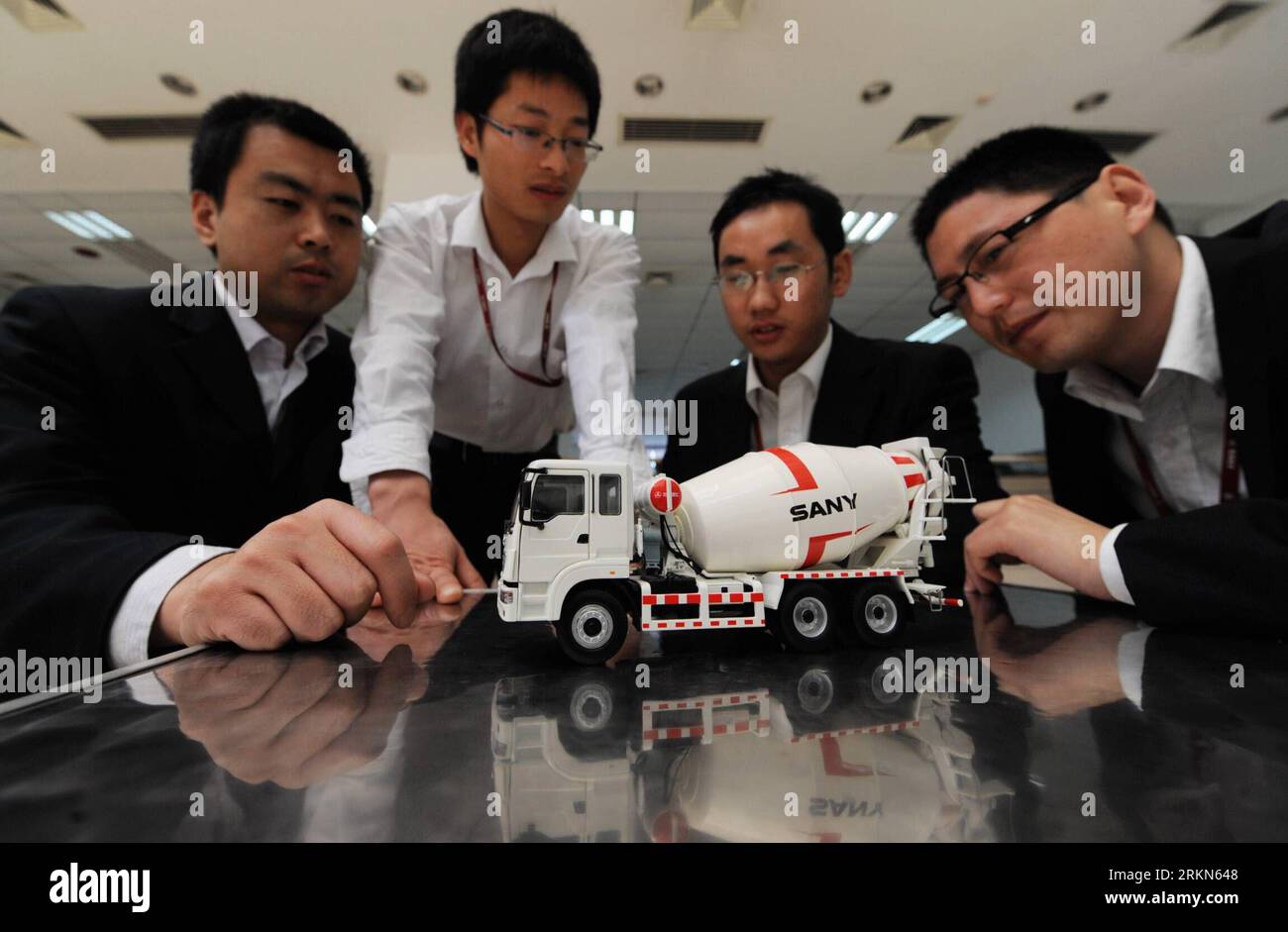 Sany heavy industry company hi-res stock photography and images - Alamy