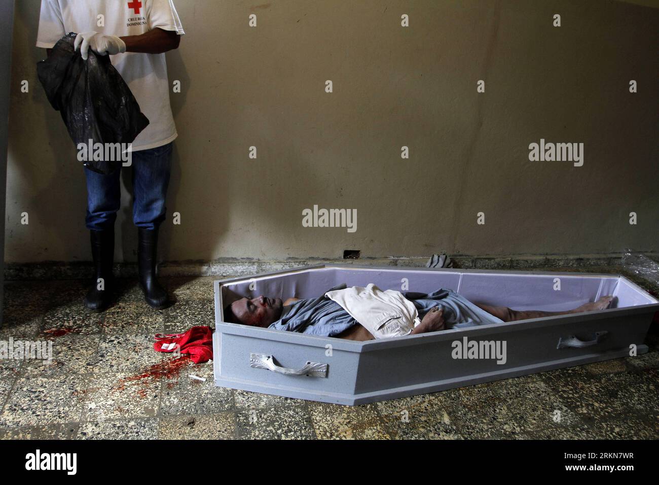Shipwreck victim hi-res stock photography and images - Alamy