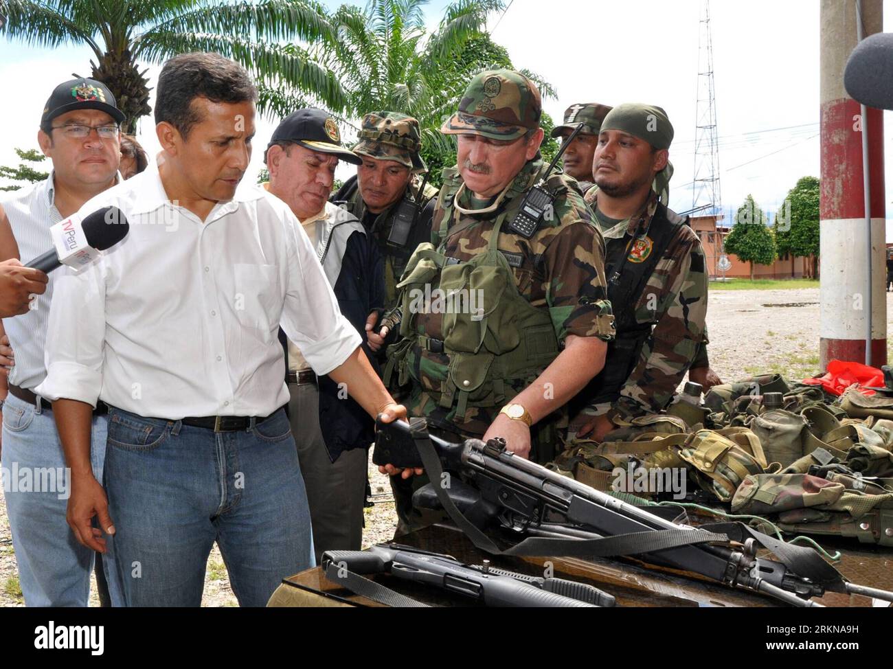 Shining path peru hi-res stock photography and images - Alamy