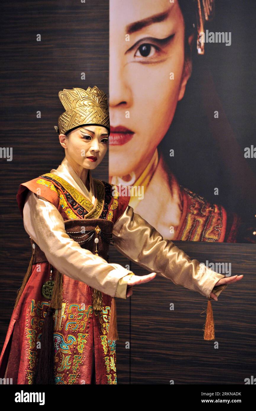 King wu ding shang dynasty hi-res stock photography and images - Alamy