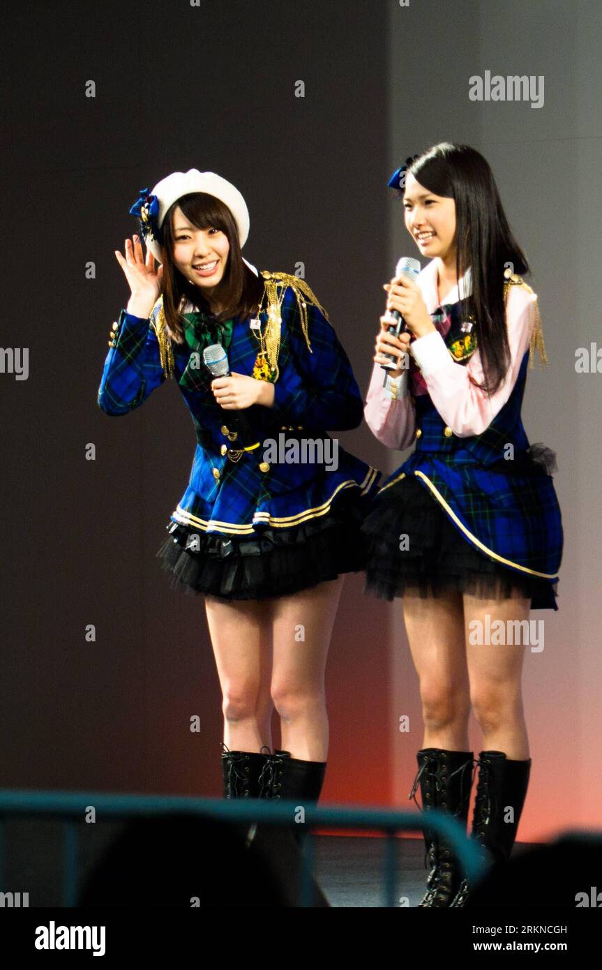 Akb48 hi-res stock photography and images - Alamy