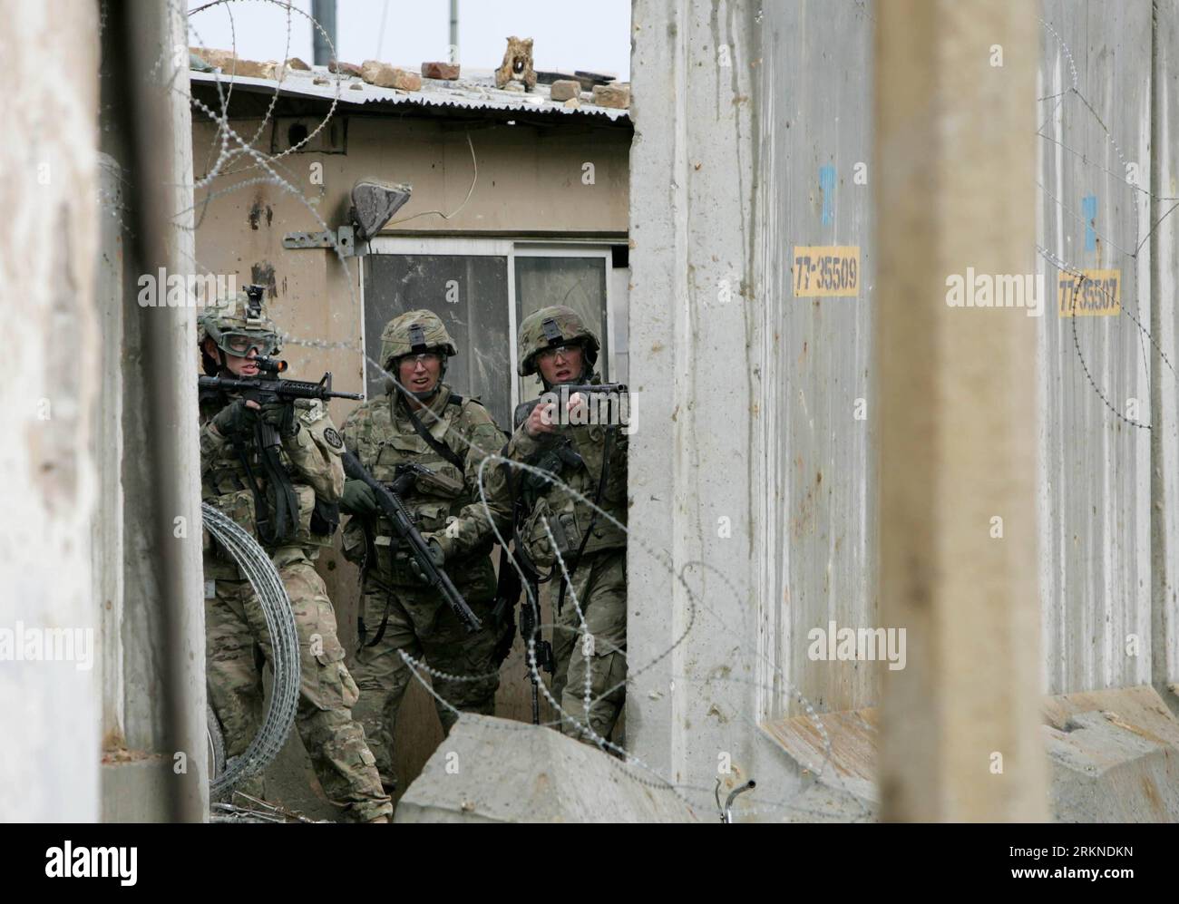 Bagram airbase hi-res stock photography and images - Alamy