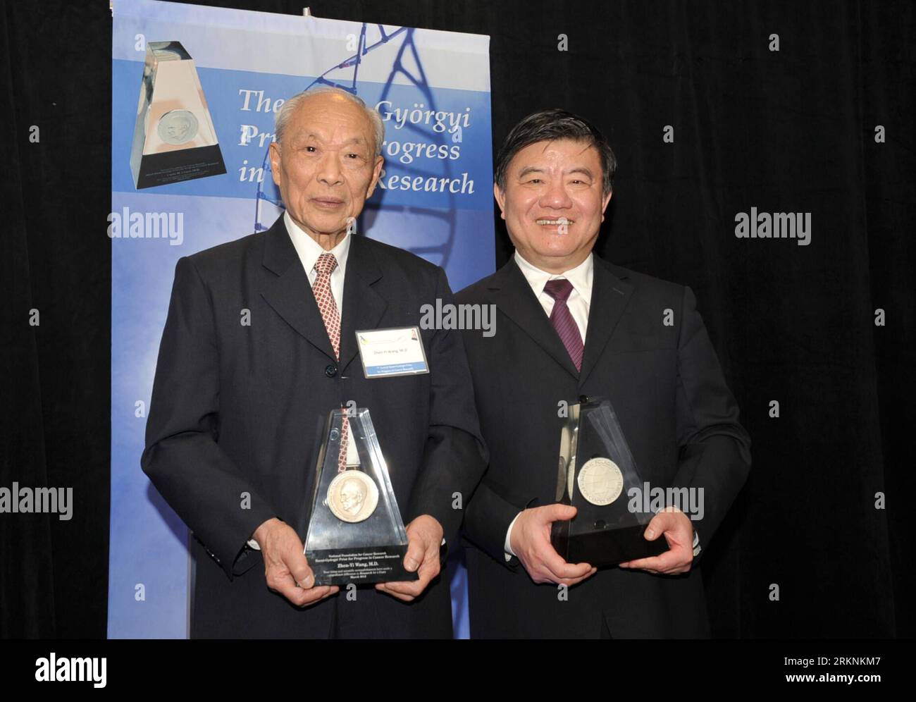 Acute promyelocytic leukemia hi-res stock photography and images - Alamy