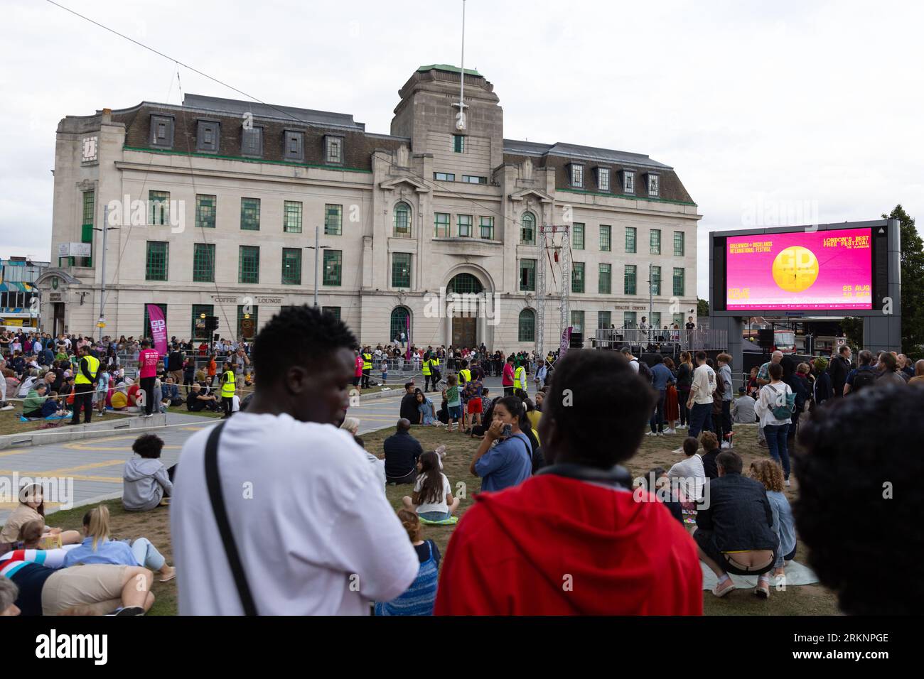 Tightrope artist Tatiana Mosio Bongonga opens the 2023 Greenwich ...