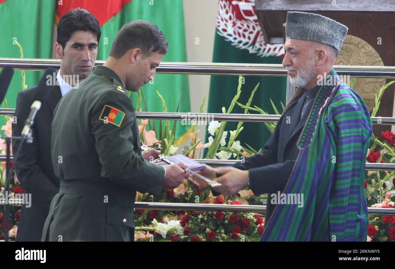 Karzi hi-res stock photography and images - Alamy