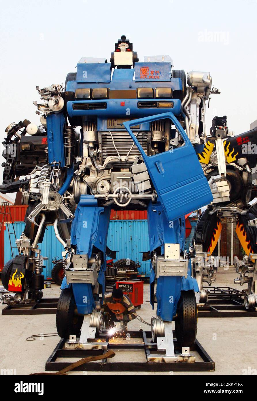 Transformers display hi-res stock photography and images - Alamy