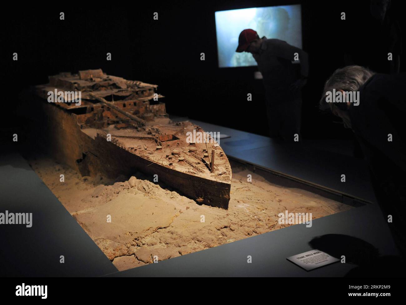 Largest ship model hi-res stock photography and images - Alamy