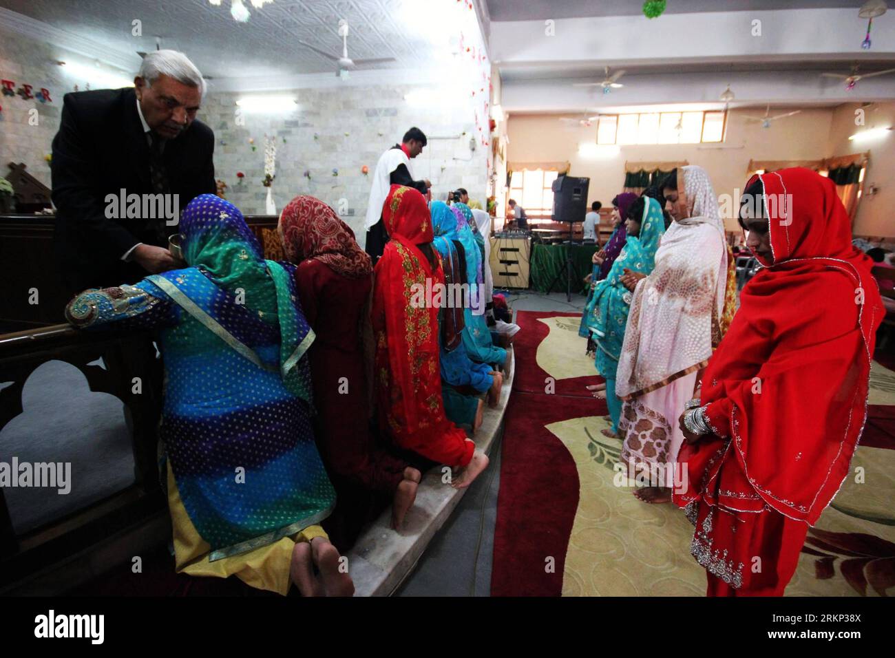 Quetta girls hi-res stock photography and images - Alamy