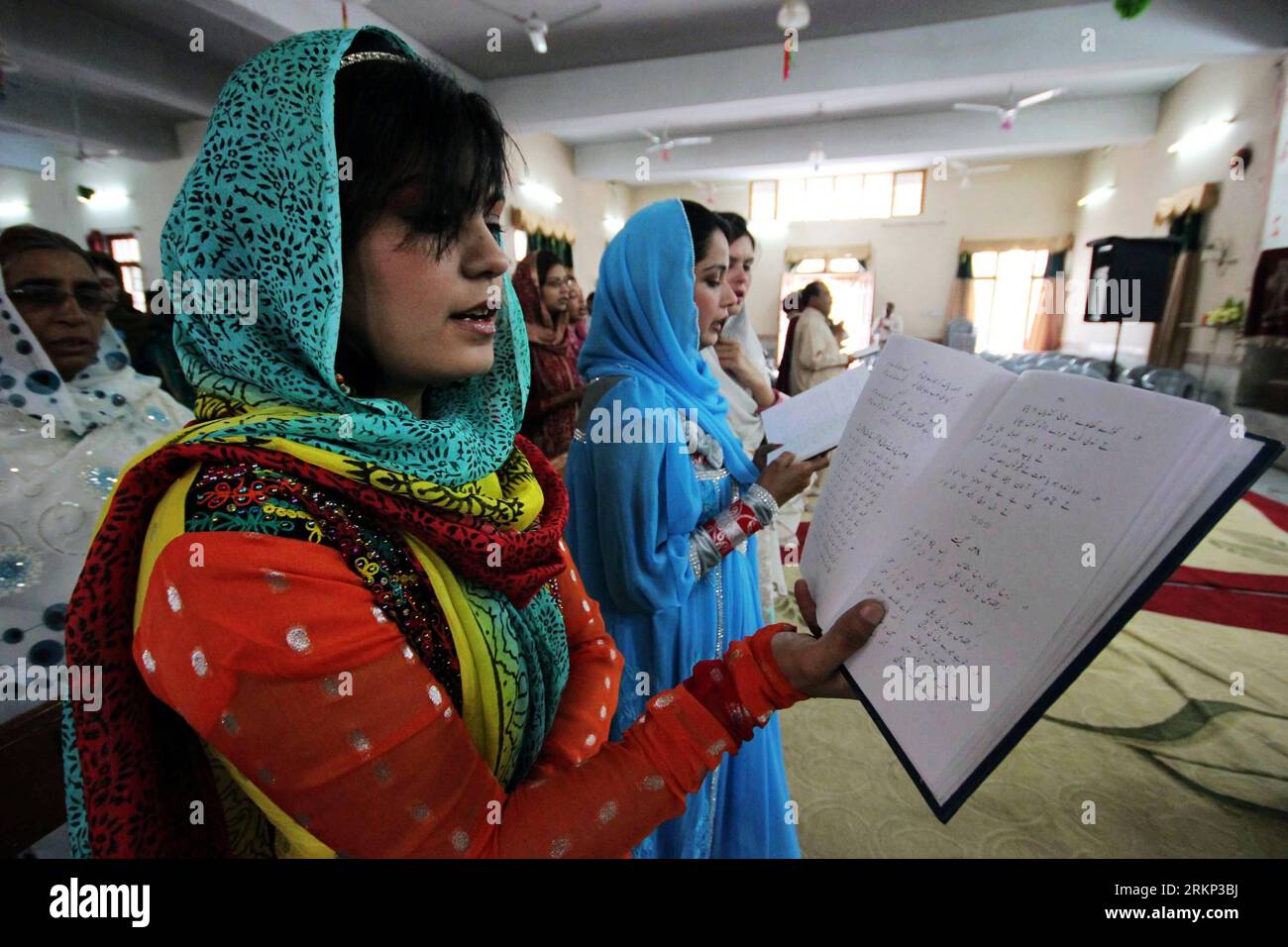 Quetta girls hi-res stock photography and images - Alamy
