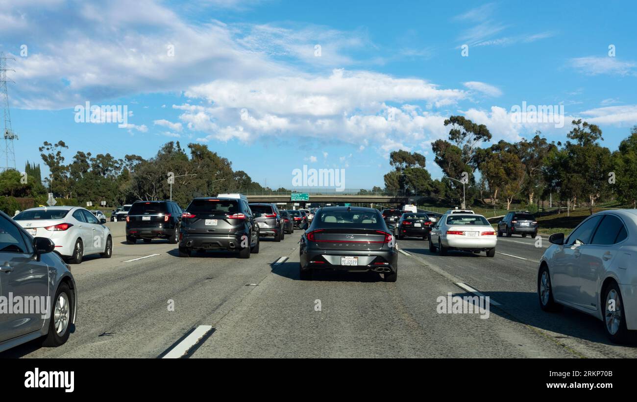 Rush hour traffic the 405 freeway south in Irvine, California Stock ...