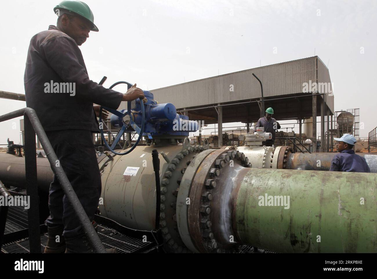 Heglig oil hi-res stock photography and images - Alamy