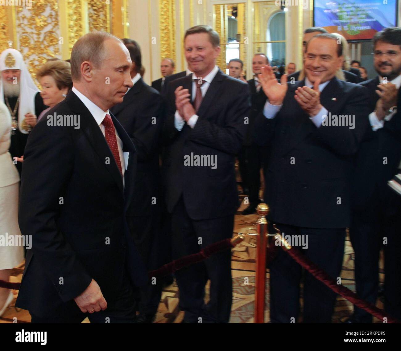 Vladimir putin sworn in 2000 hi-res stock photography and images - Alamy