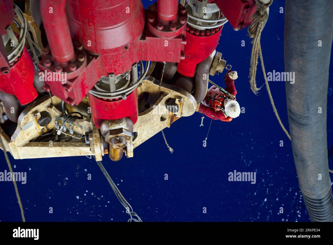 China oil rig south china sea hi-res stock photography and images - Alamy