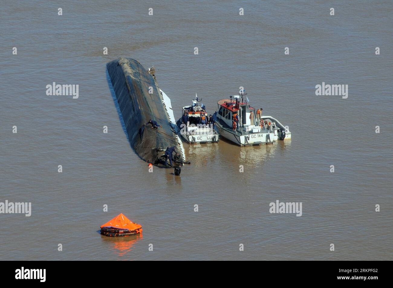 Port of zarate hi-res stock photography and images - Alamy