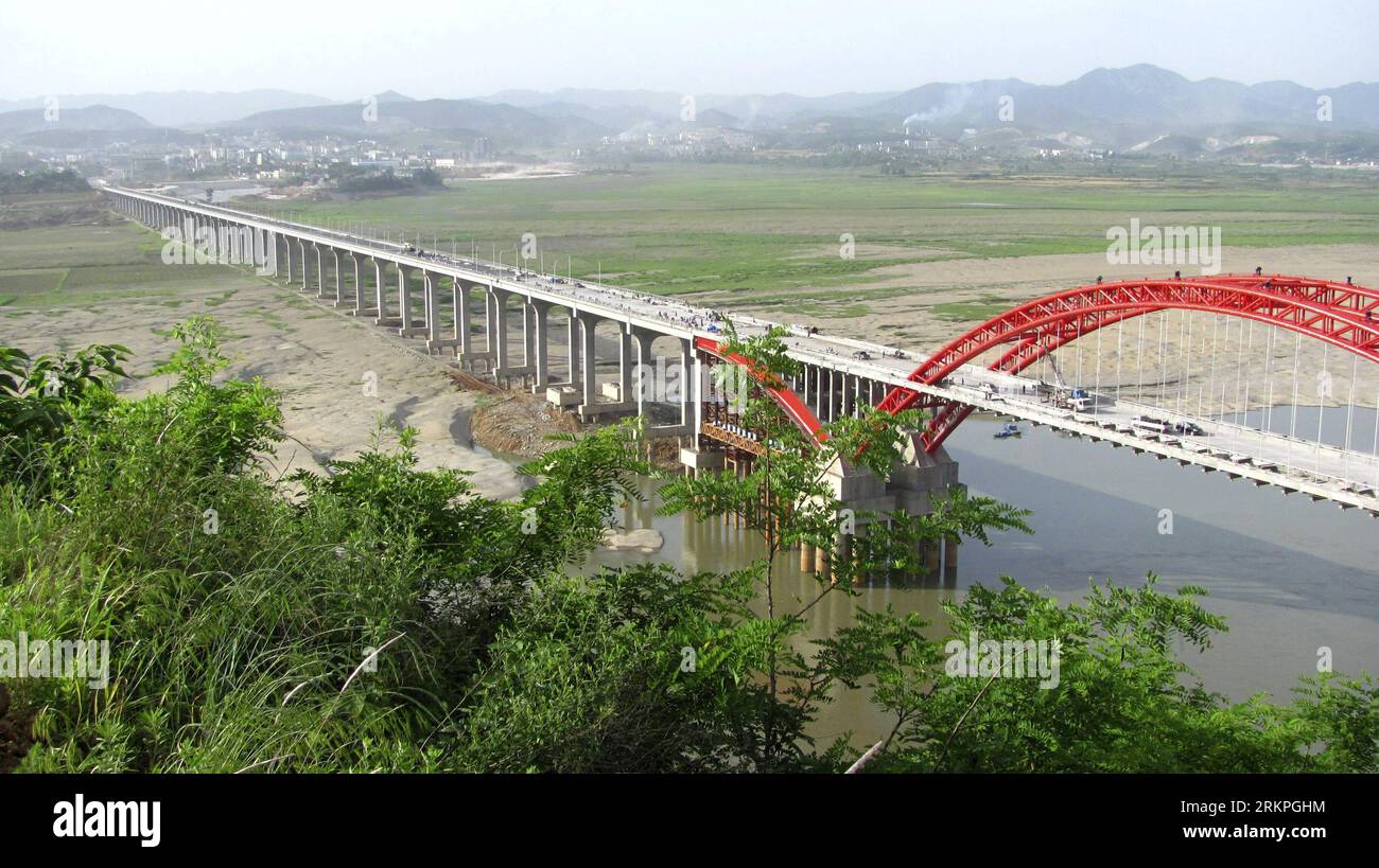 Hanjiang river bridge hi-res stock photography and images - Alamy