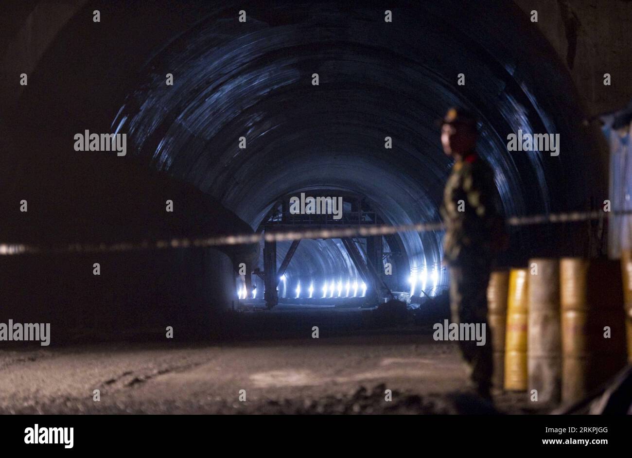 Explosives tunnel hi-res stock photography and images - Alamy