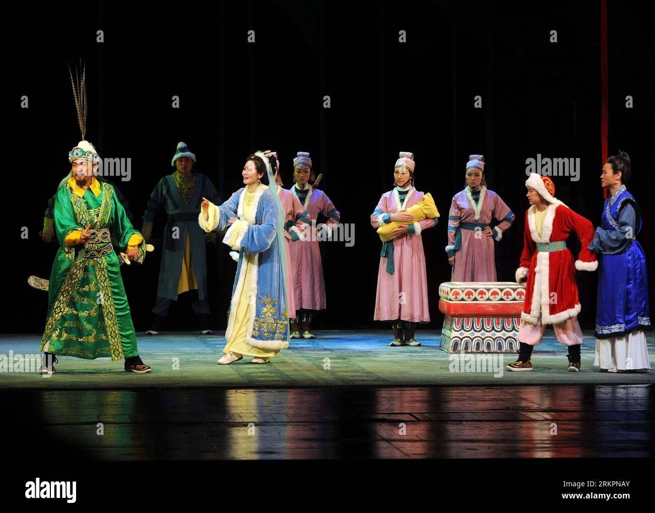 Jiao yu hi-res stock photography and images - Alamy