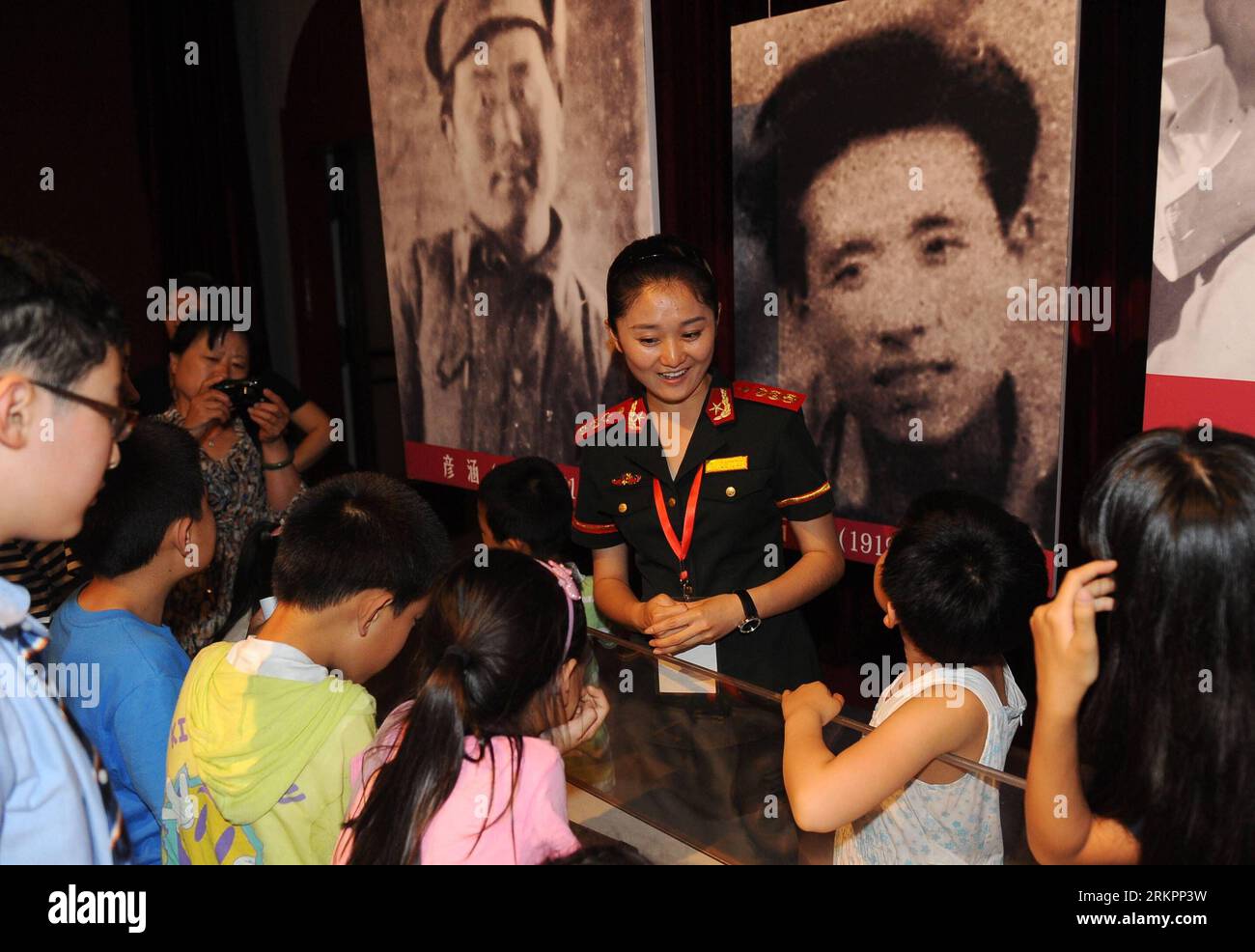 Mao zedong children hi-res stock photography and images - Alamy