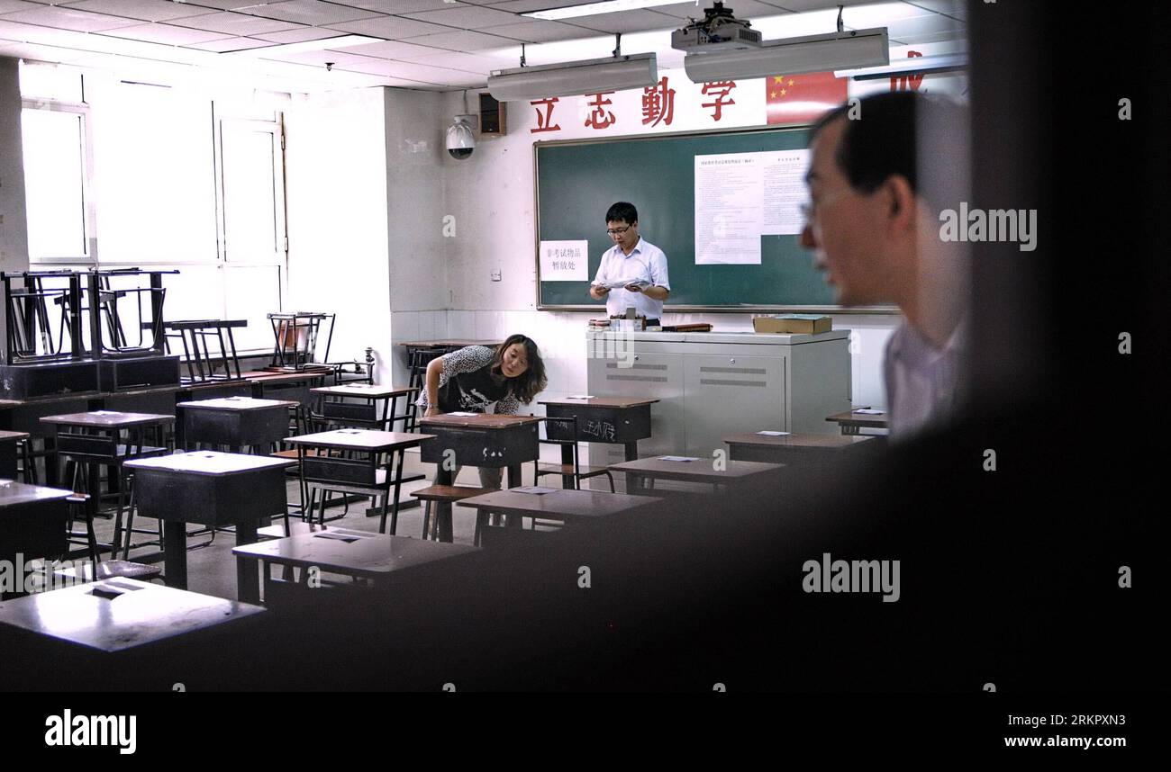Hohhot mongolia students classroom hi-res stock photography and images ...