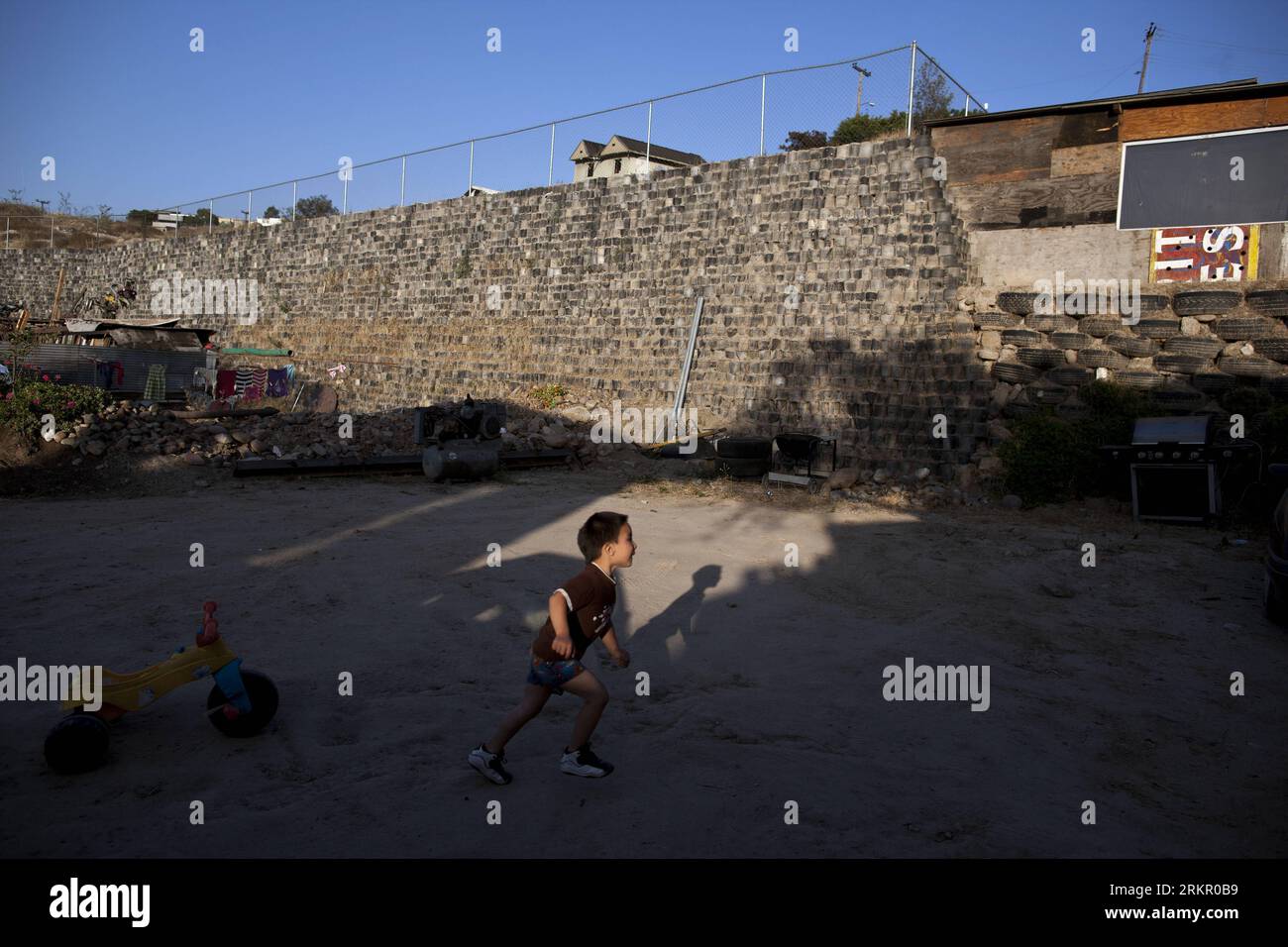 Mexico slums hi-res stock photography and images - Alamy