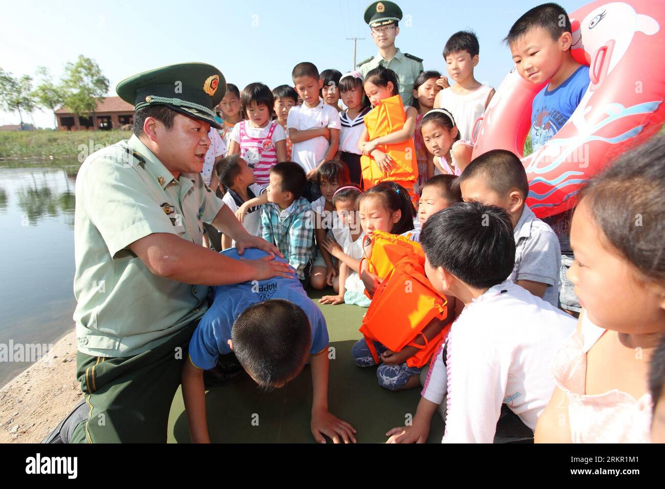 Drowning prevention methods hi-res stock photography and images - Alamy