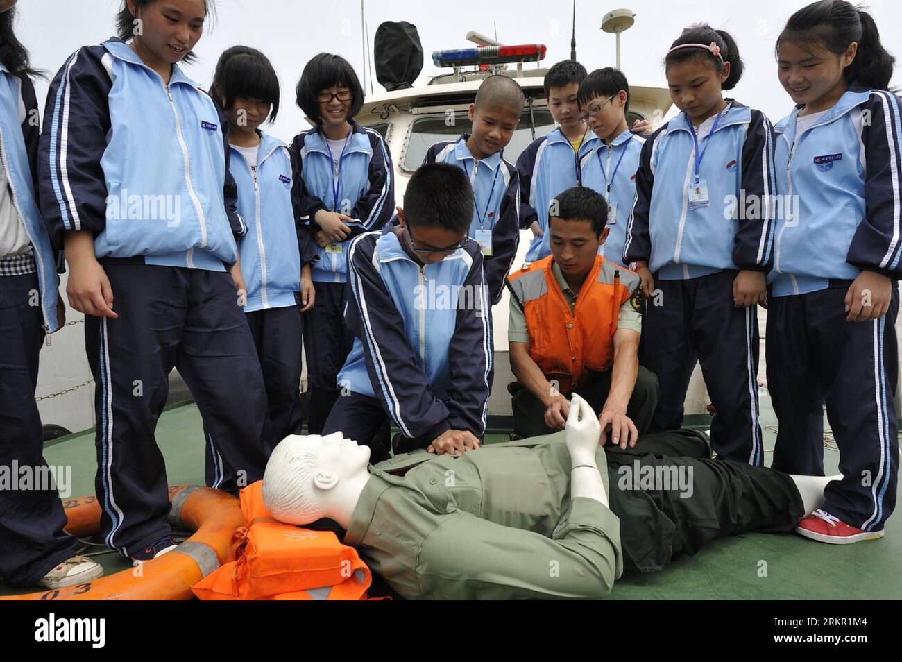 Drowning resuscitation hi-res stock photography and images - Alamy