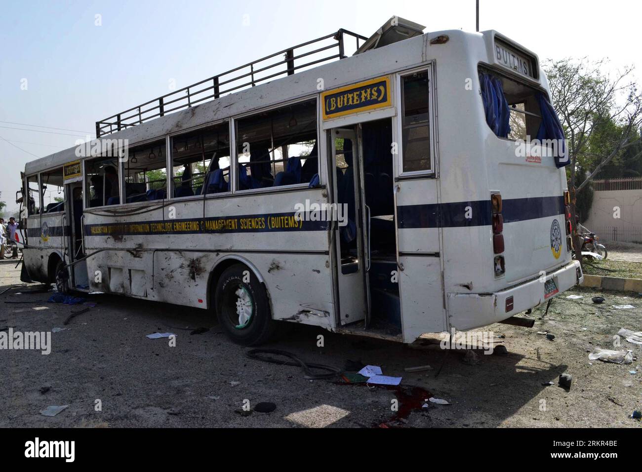 Pakistan school bus hi-res stock photography and images - Alamy