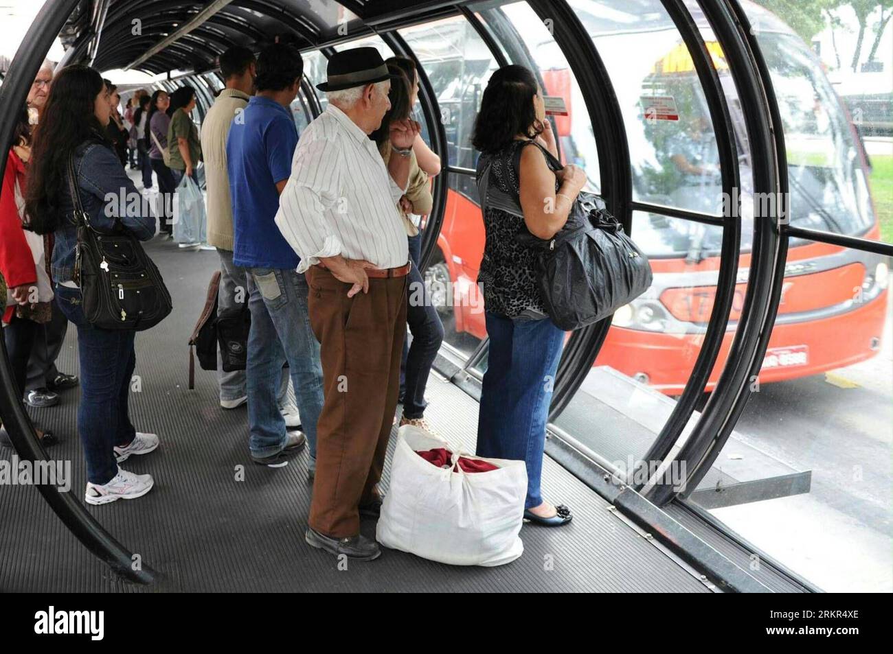 Curitiba bus station hi-res stock photography and images - Alamy
