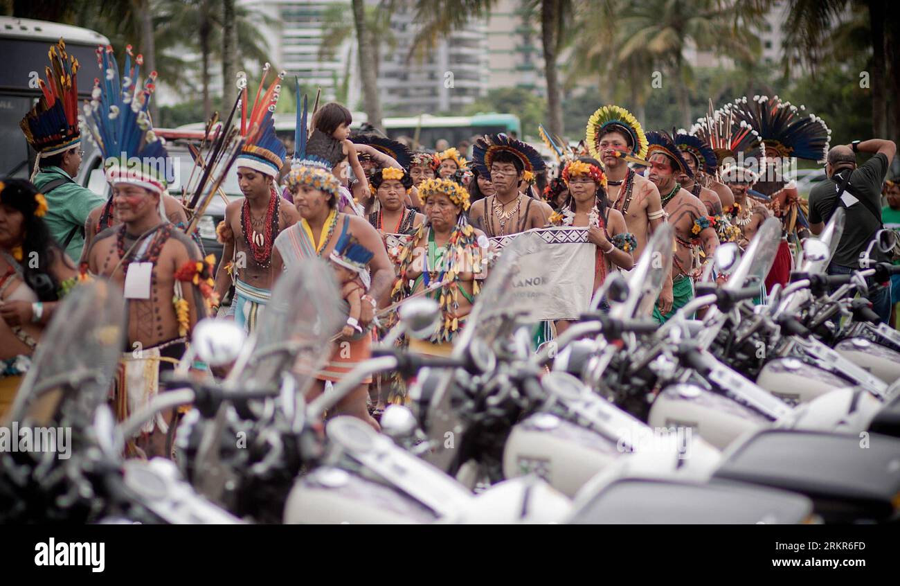 Peru protest indigenous hi-res stock photography and images - Alamy