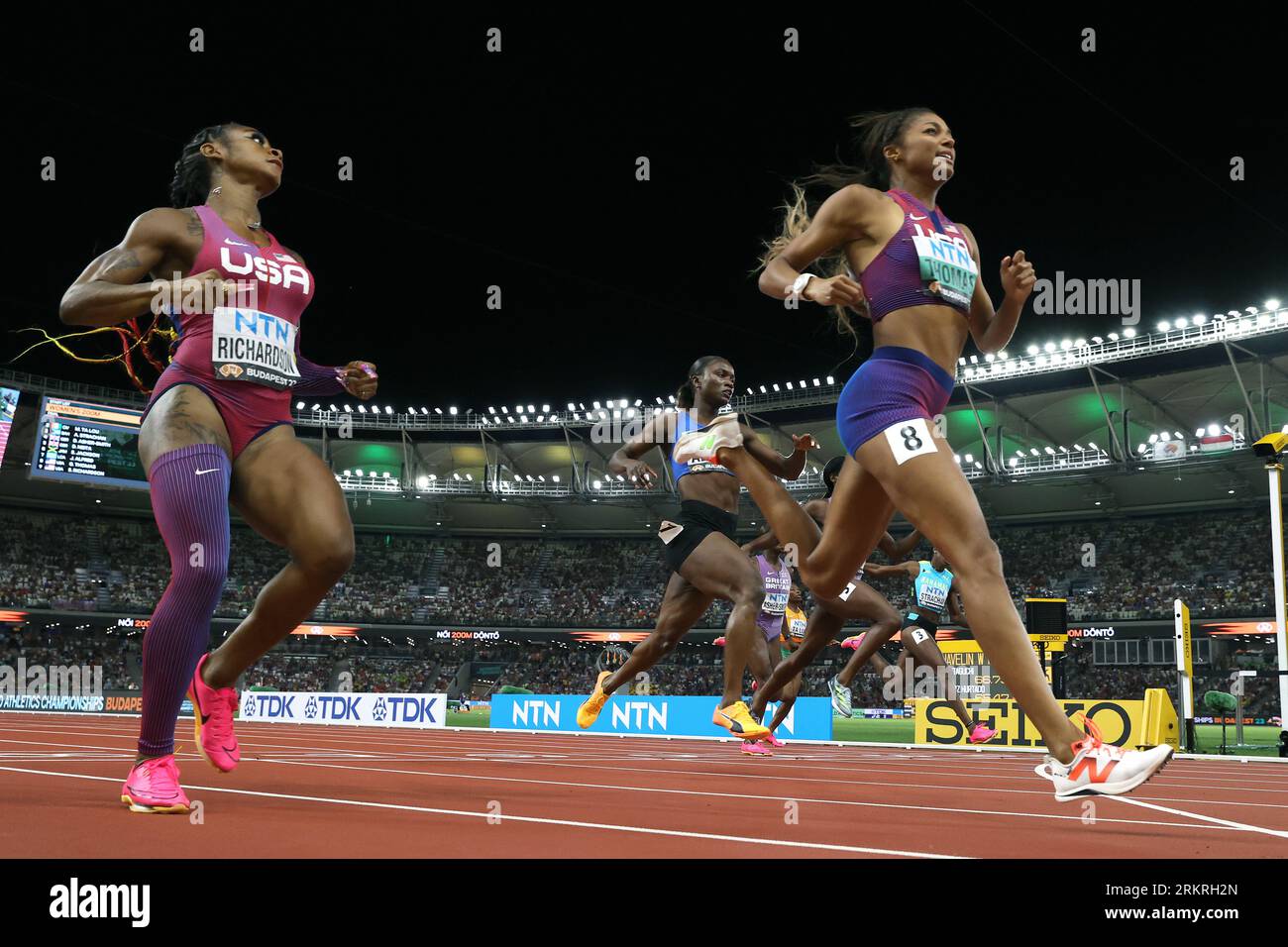 Budapest, Hungary. 25th Aug, 2023. Gabrielle Thomas (R) and Sha'Carri ...