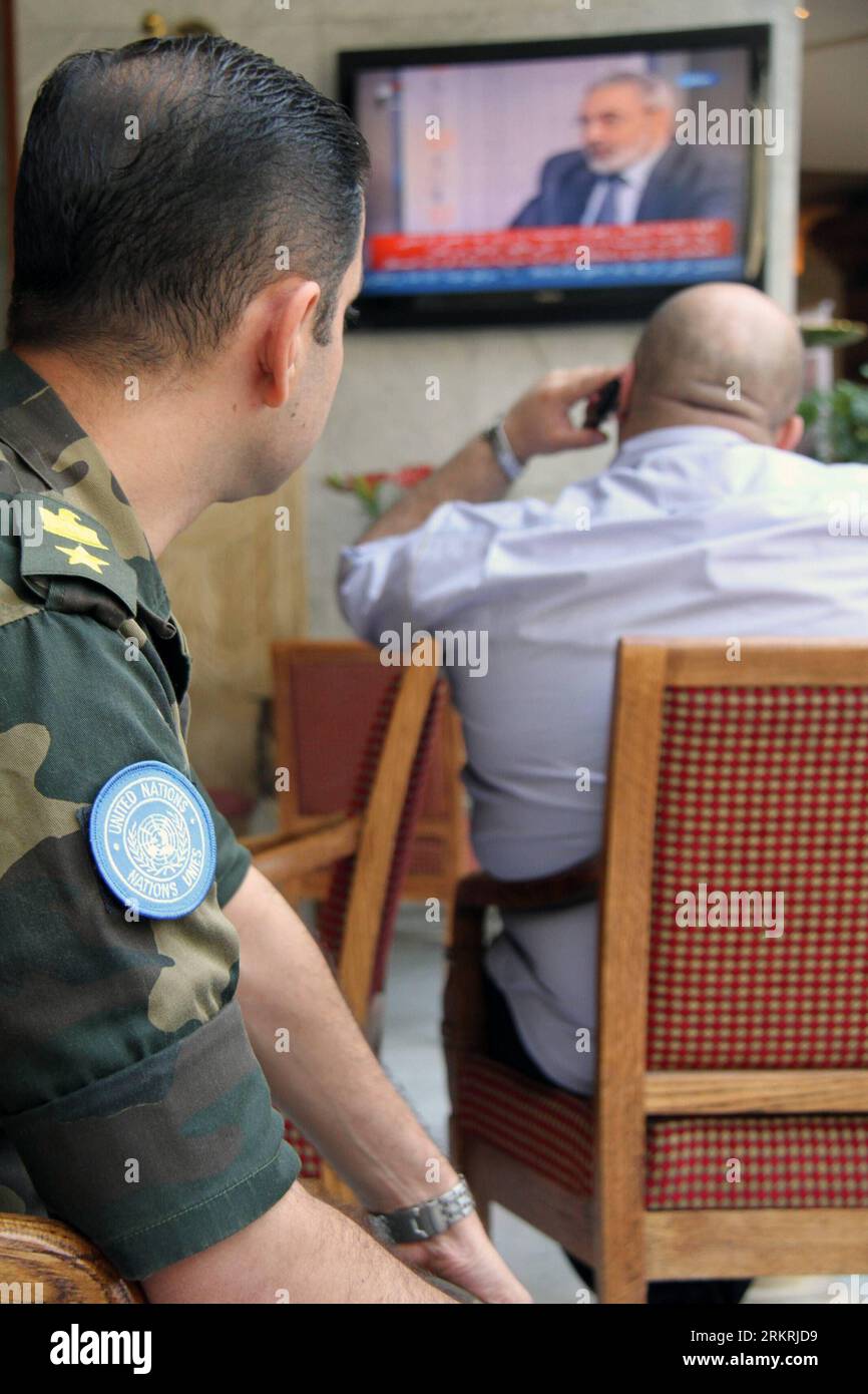 Assef shawkat hi-res stock photography and images - Alamy