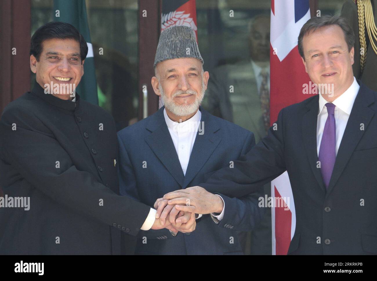 Afghanistan pakistan hands hi-res stock photography and images - Alamy