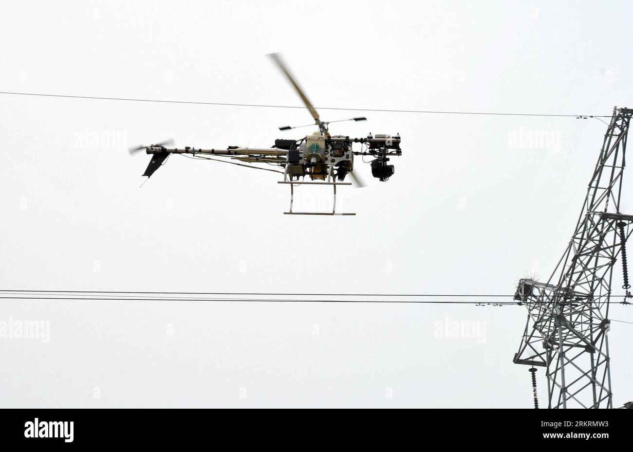 Intelligent inspection robot system hi-res stock photography and images ...