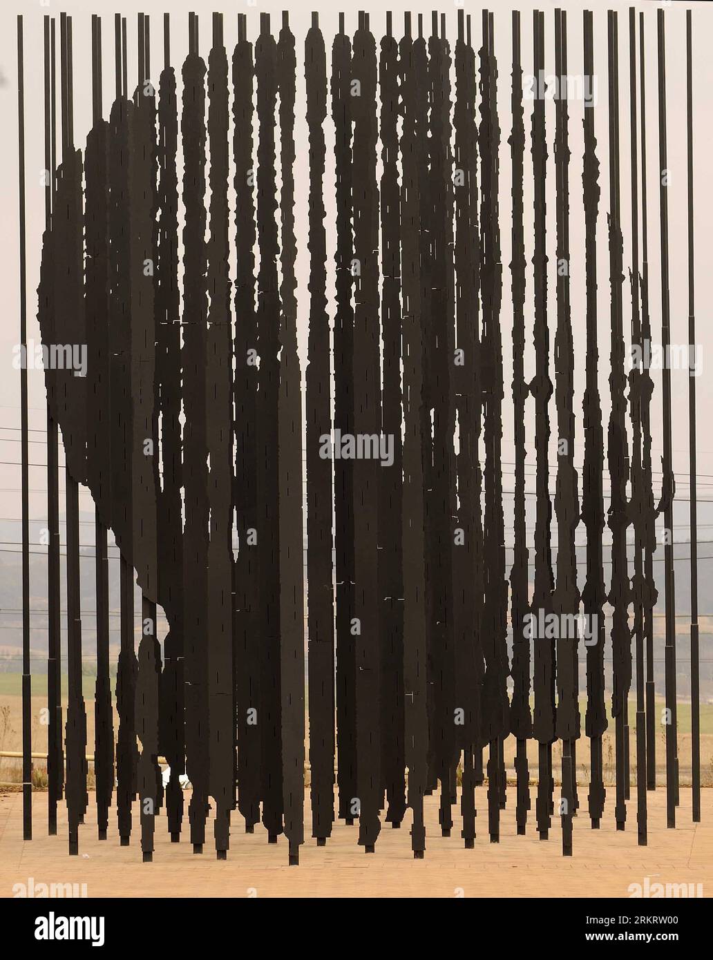 Mandela sculpture howick hi-res stock photography and images - Alamy