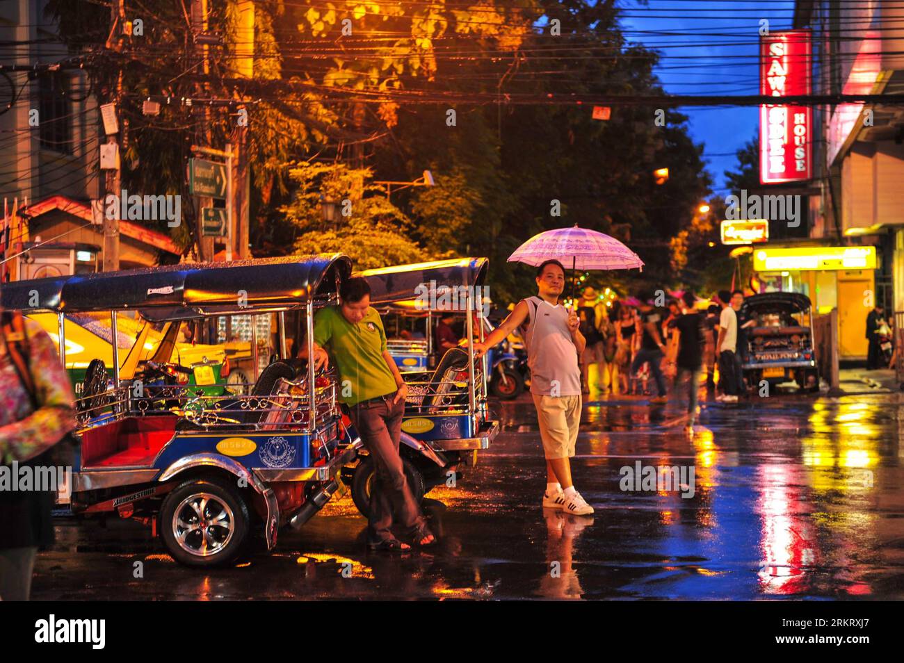 Motor rikscha hi-res stock photography and images - Alamy