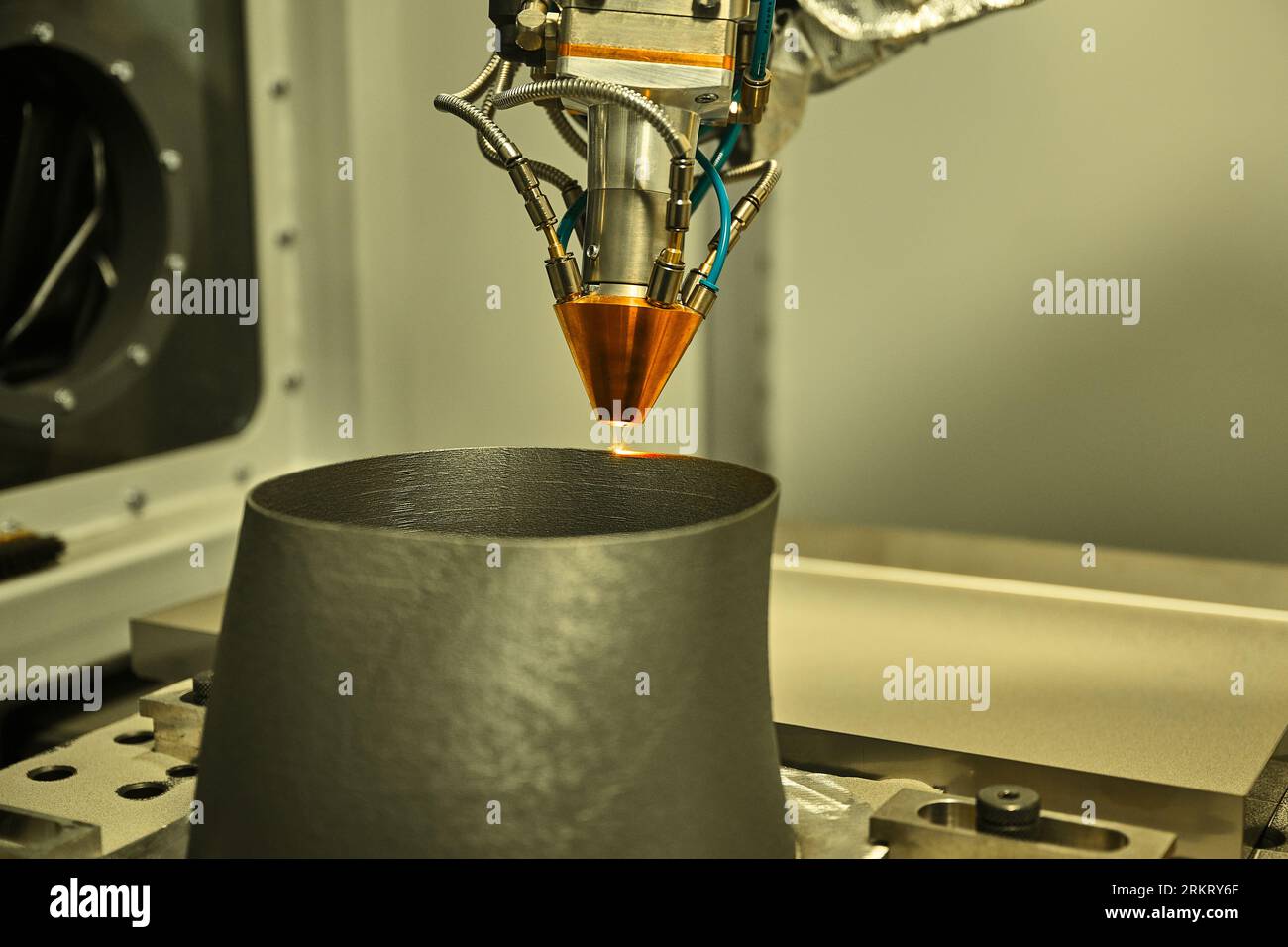 3d printing powder hi-res stock photography and images - Alamy