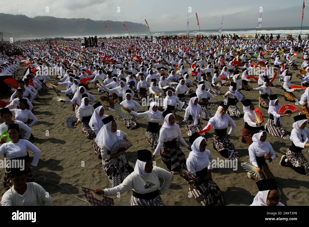 Bantul, Yogyakarta, Indonesia. 26th Aug, 2023. Thousands of dancers ...