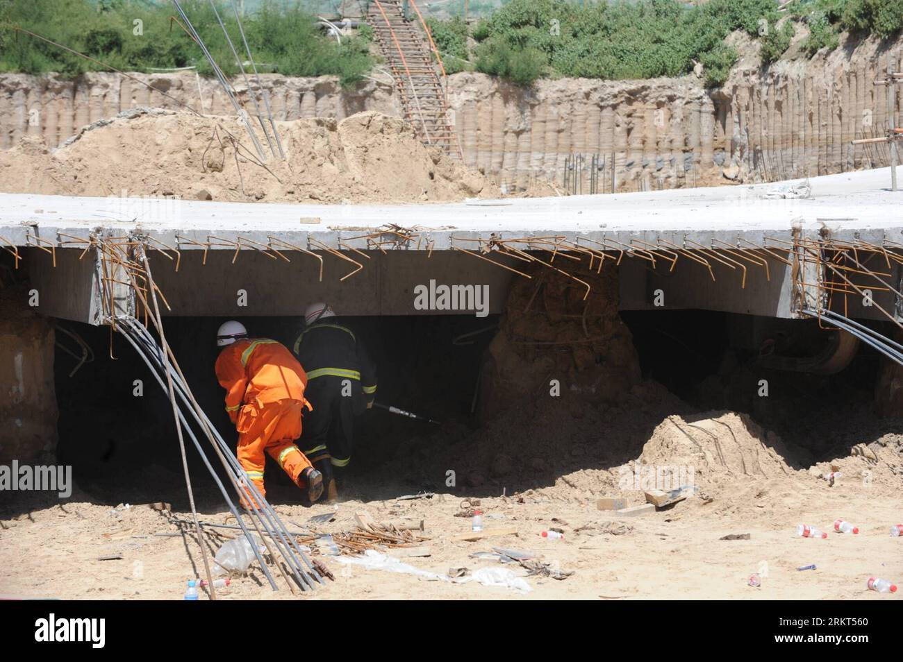 Buried under work hi-res stock photography and images - Alamy