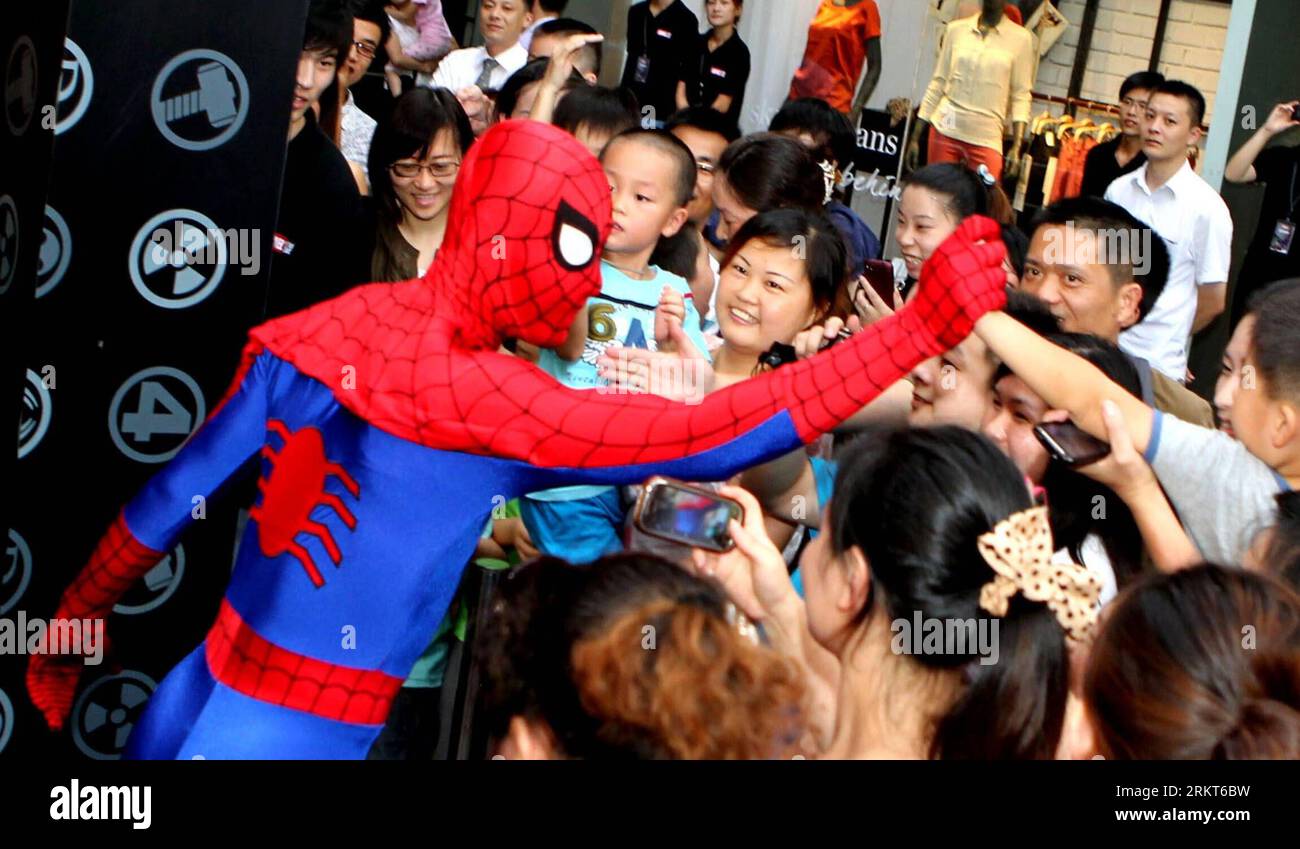 Spider man premiere 2012 hi-res stock photography and images - Alamy