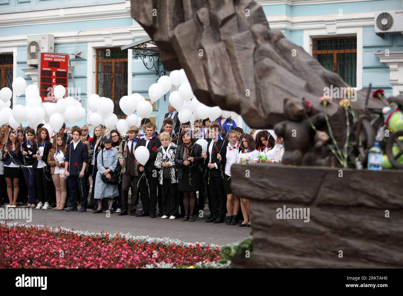 Beslan school hi-res stock photography and images - Alamy