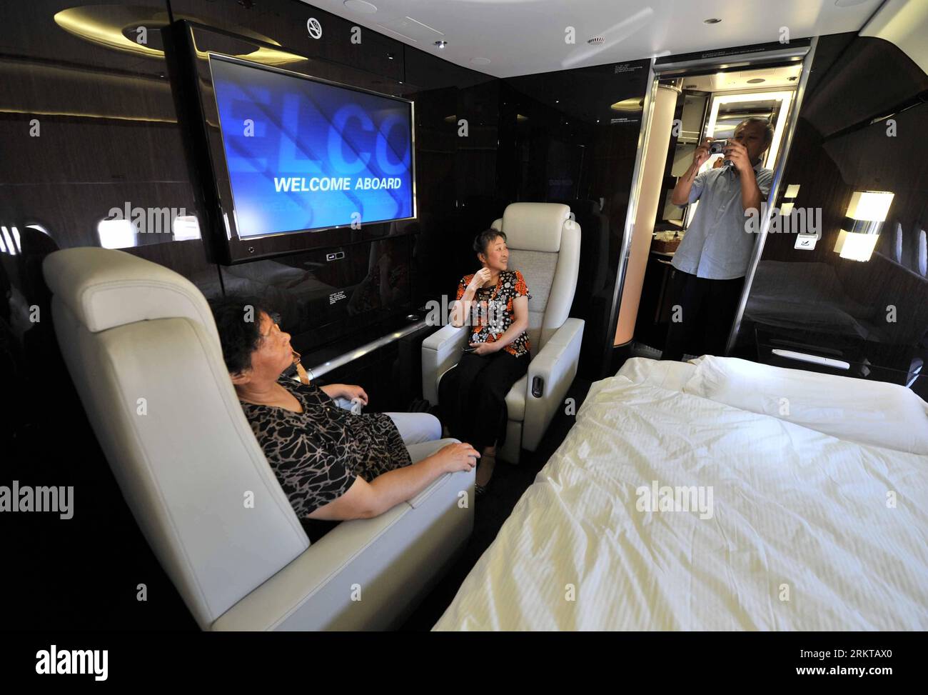 Vip jets hi-res stock photography and images - Alamy