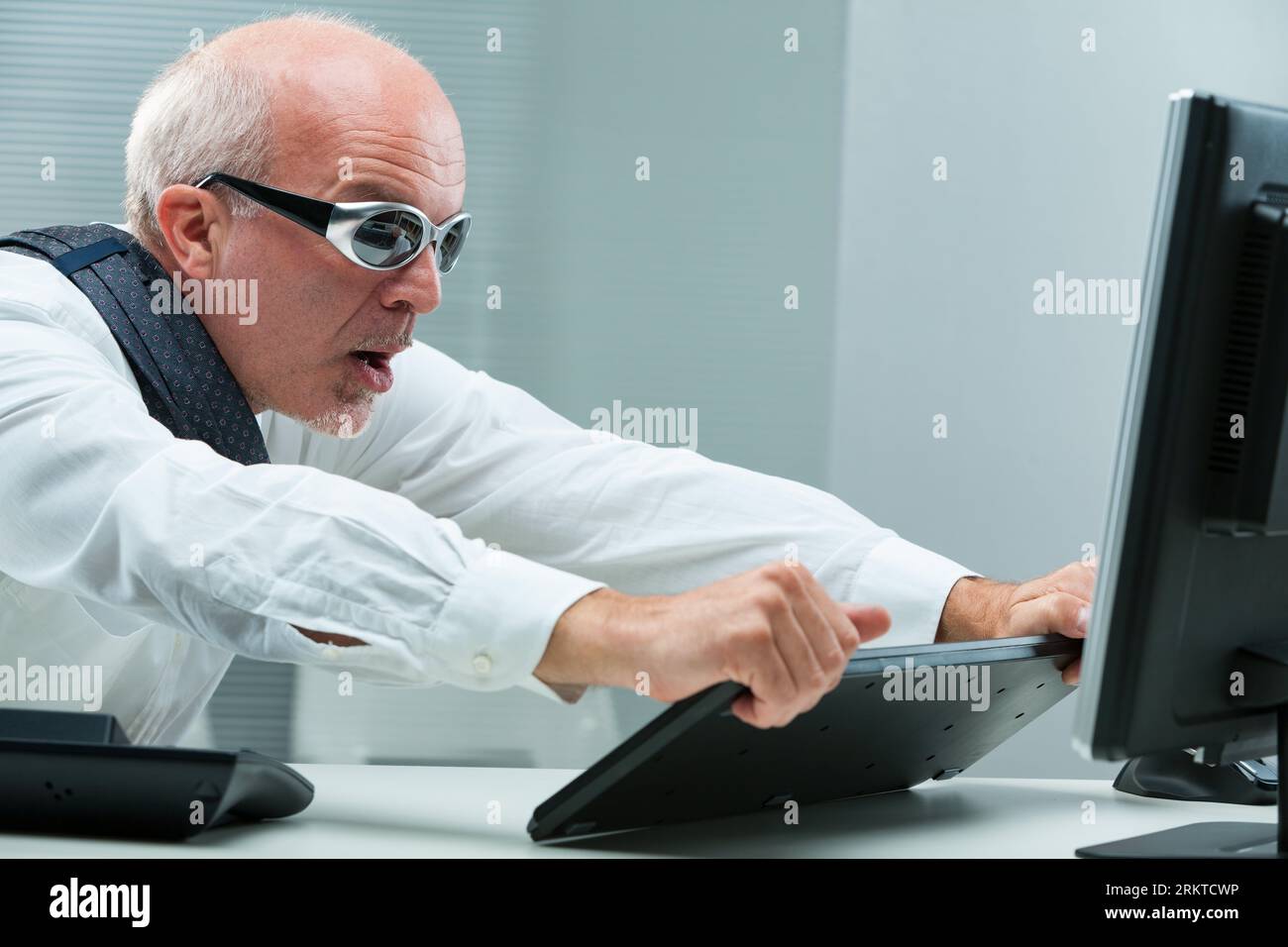 Flutter software hi-res stock photography and images - Alamy