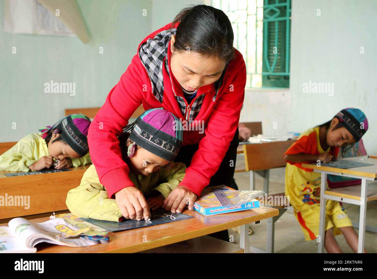 Reading writing speaking listening hi-res stock photography and images ...