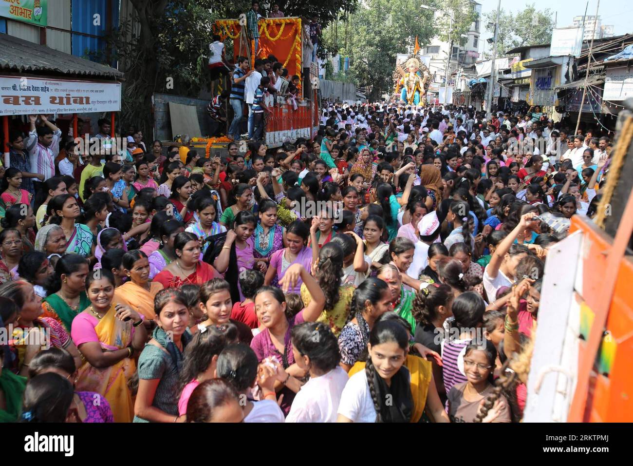 Millions of indian devotees hi-res stock photography and images - Alamy